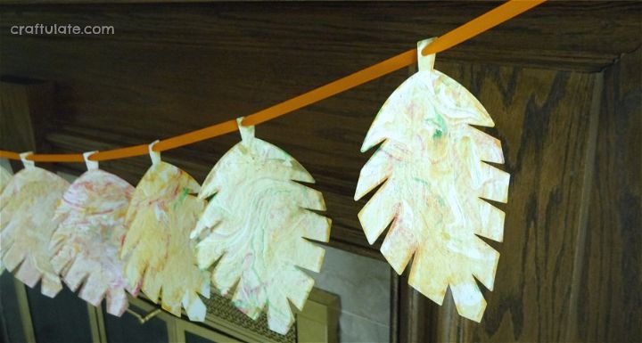 Marbled Leaf Garland - Craftulate