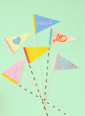 25 Easy DIY Felt Crafts, Projects and Free Patterns