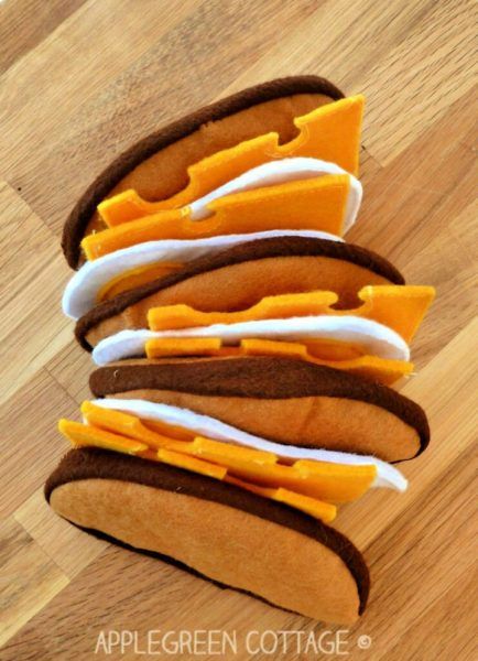 25 Easy DIY Felt Crafts, Projects and Free Patterns